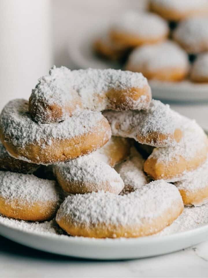 Ladokouloura (Greek Olive Oil Cookies) - Souvlaki For The Soul